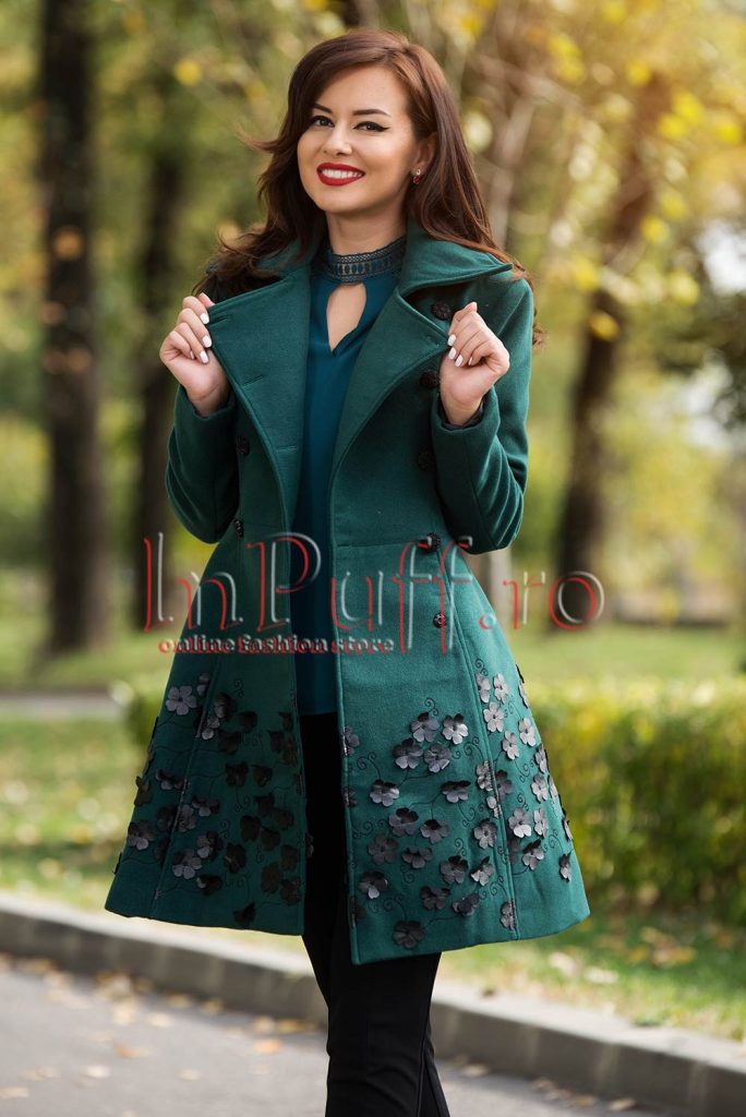 Palton elegant dama cu flori negre 3D - Un Butic!